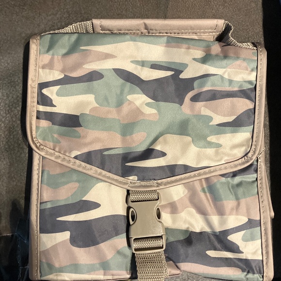 thirty-one | Bags | Nwot Army Camo Small Lunch Bag Tote | Poshmark